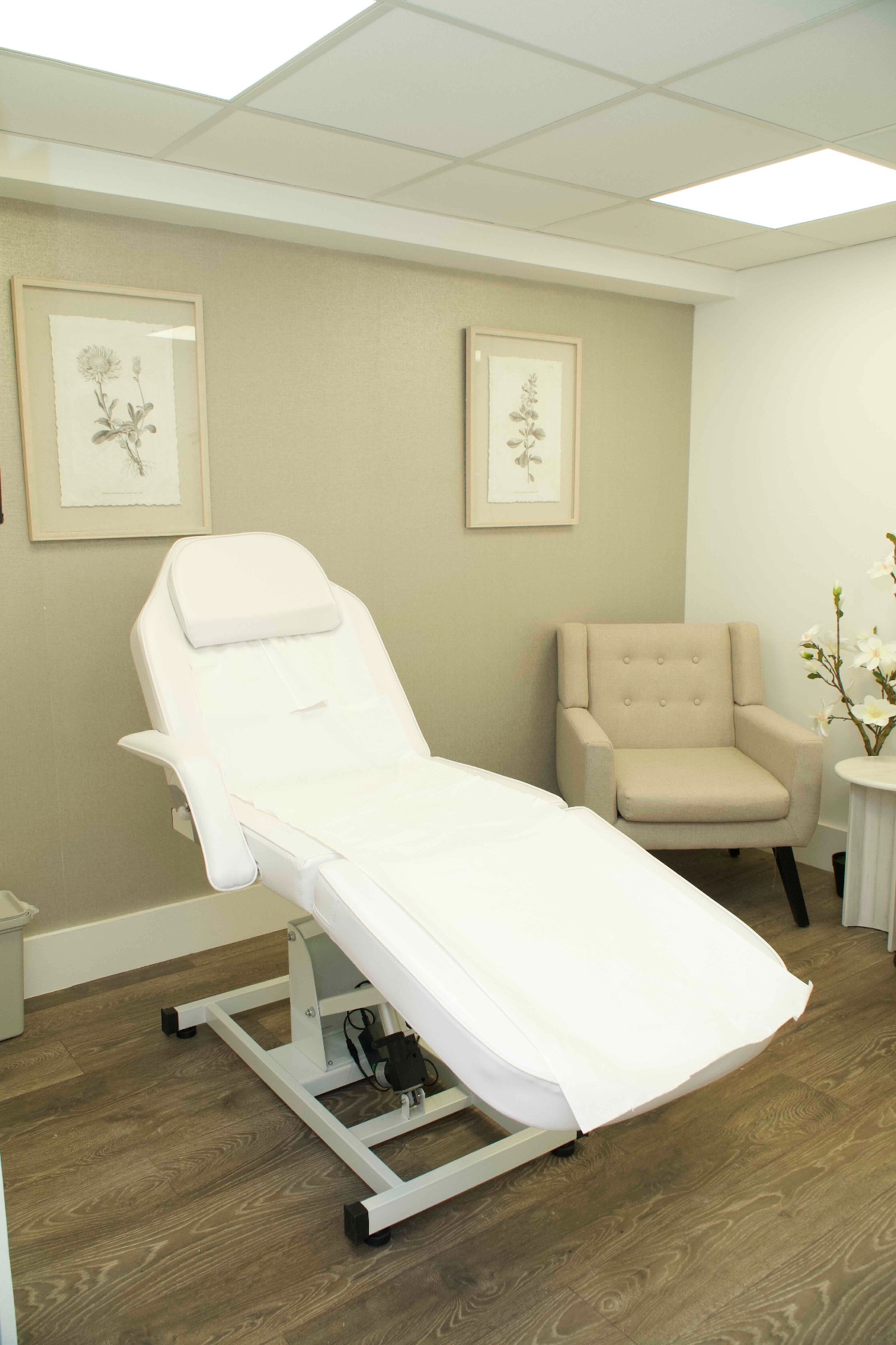 Beauty Rooms to Rent London — 8 Locations | WOW Beauty